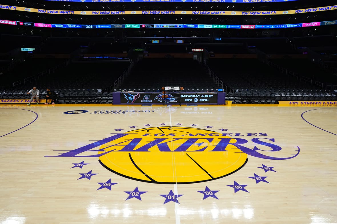 Latest Lakers Trade Proposal Suggests Adding Top Point Guard With ...