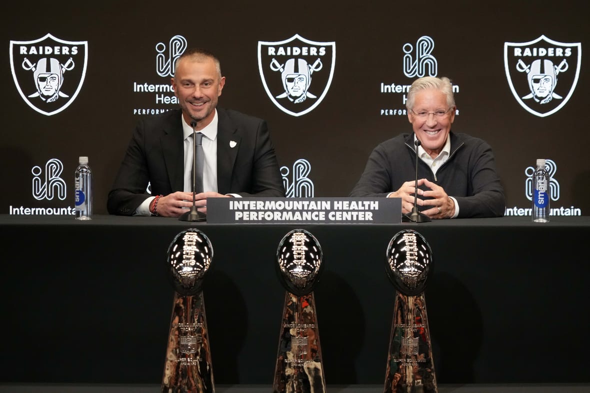 New Las Vegas Raiders Trade Idea Solves 2 Huge Problems For Massive ...