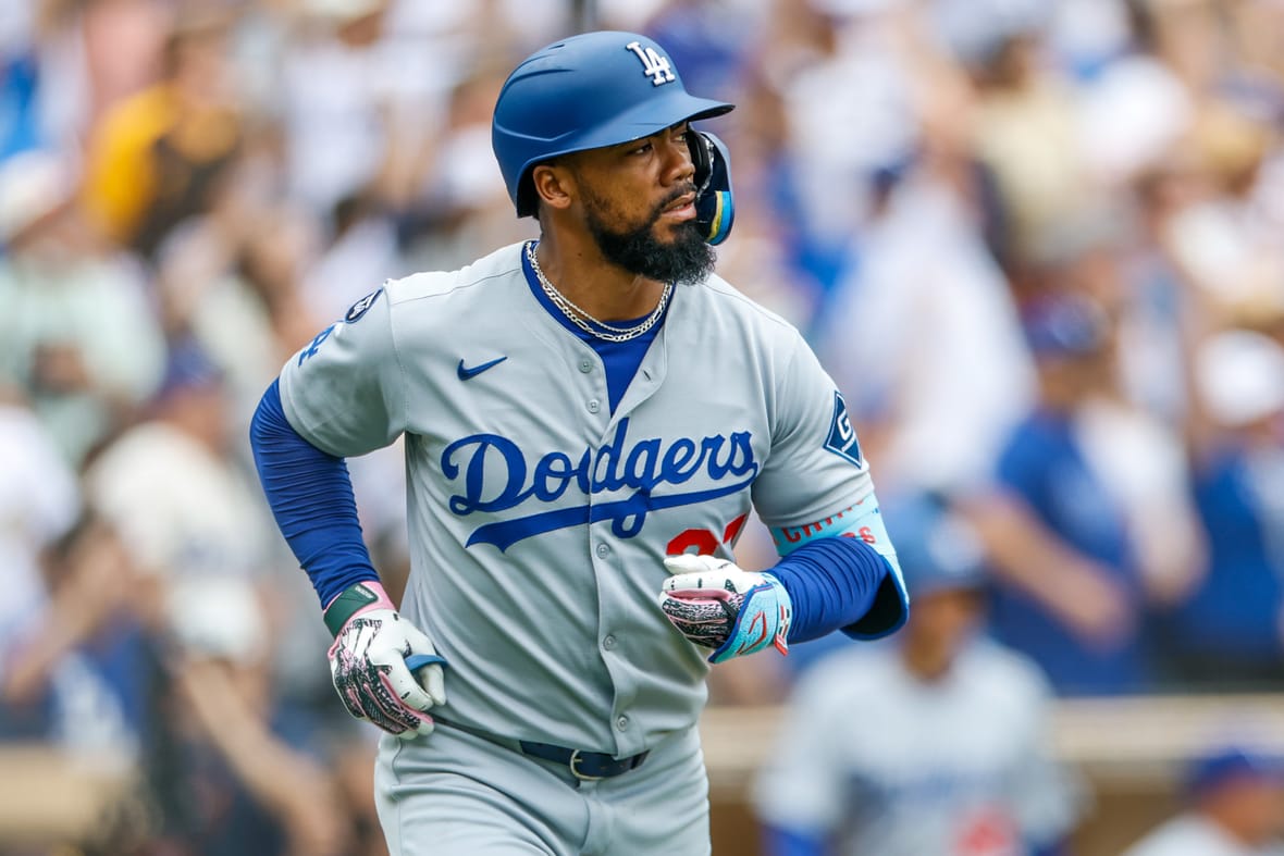 Teoscar Hernandez-Dodgers Trade Rumors, Insiders Share Latest - LAFB ...