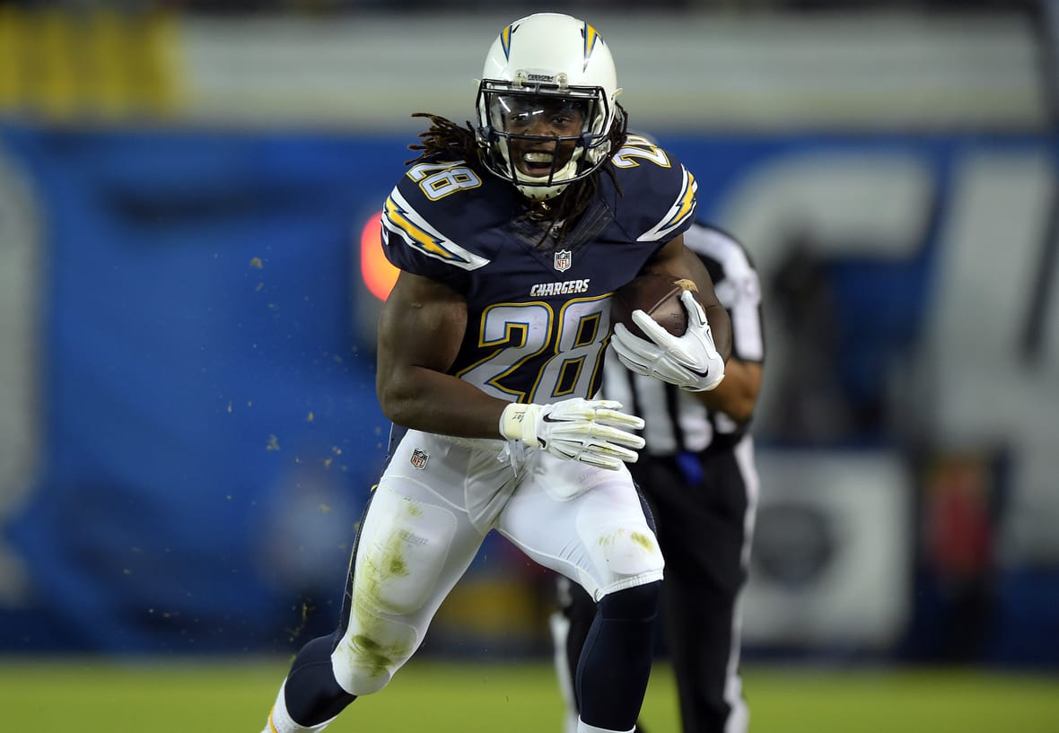 Former Chargers 1st Round Pick Retires With Team - LAFB Network