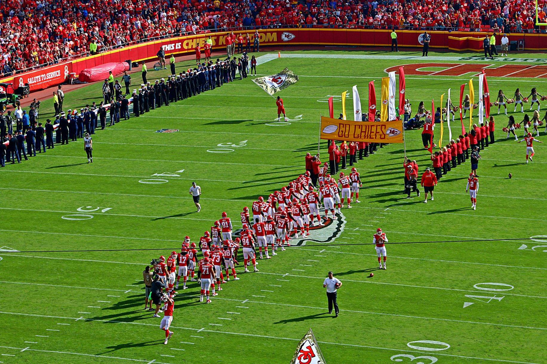 A Chief Is Born: Rookie DT Derrick Nnadi's Hard Hat Lunch Box Approach